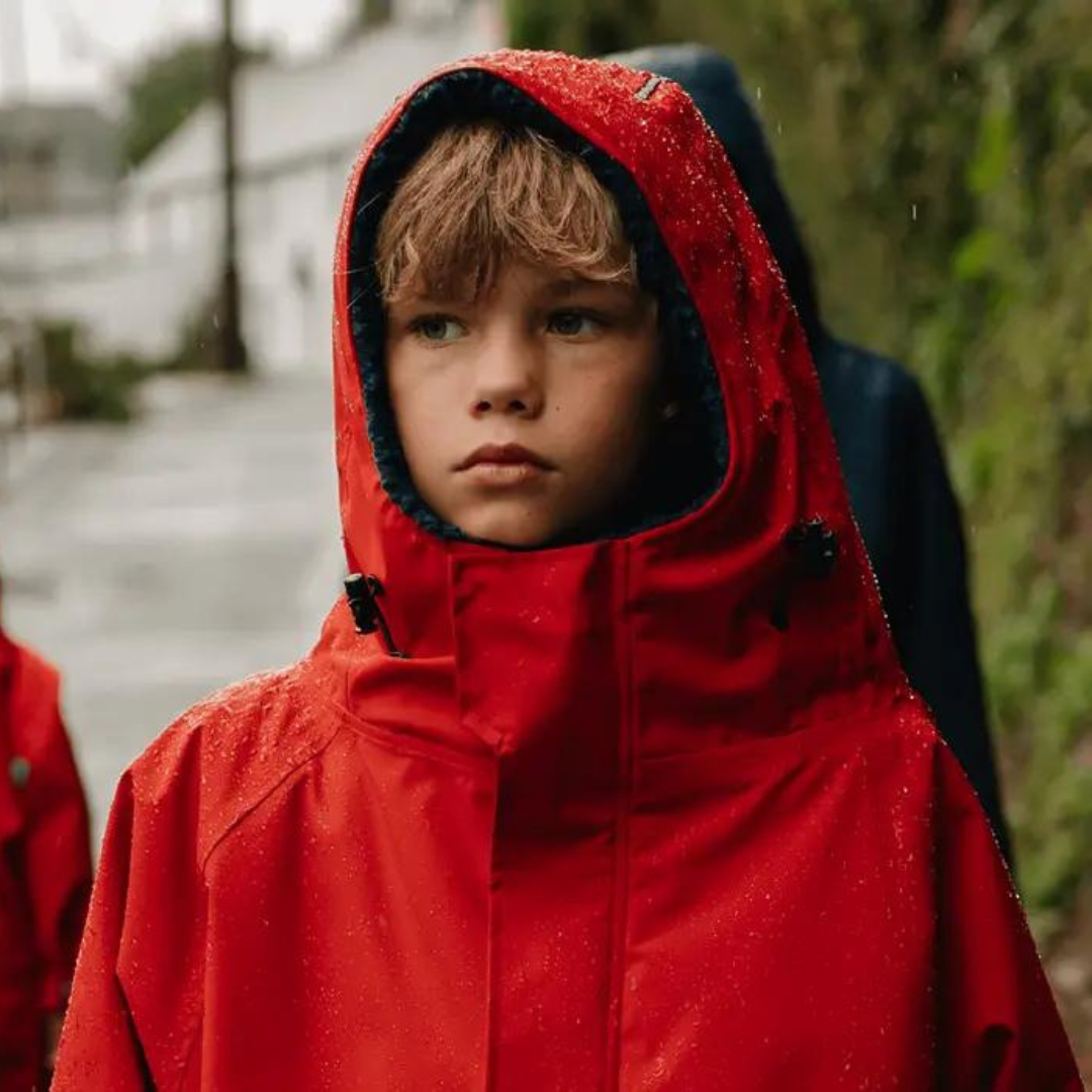 Red Dry Pro Robes for Kids: What Are the Uses? - Little Trekkers